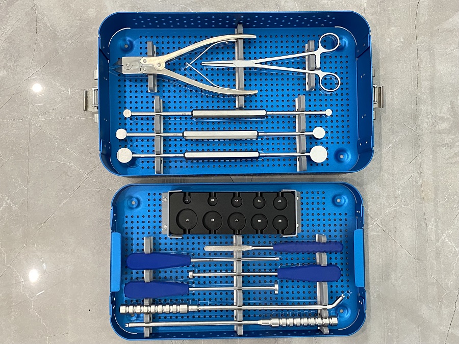 Titanium Mesh Cage Instrument Set Manufacturer - CZMEDITECH